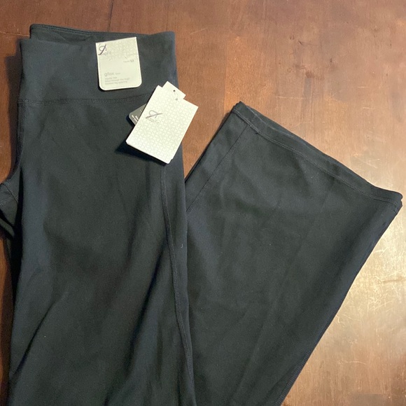 GAP | Pants & Jumpsuits | Nwt Gap Fit Gflex Boot Cut Yoga Pants | Poshmark